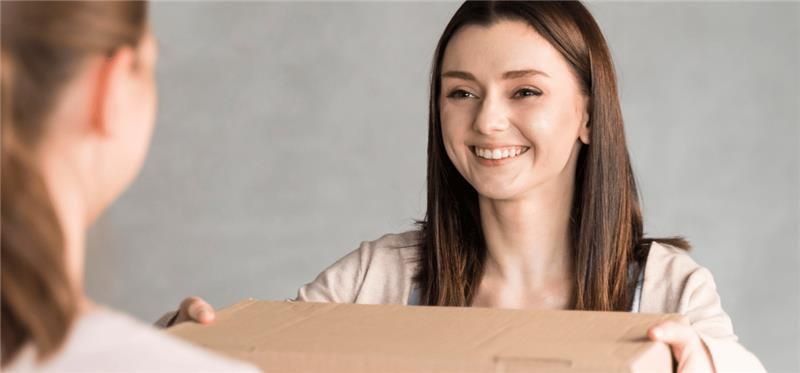 Smooth parcel delivery. Meest Post – your international postal service.